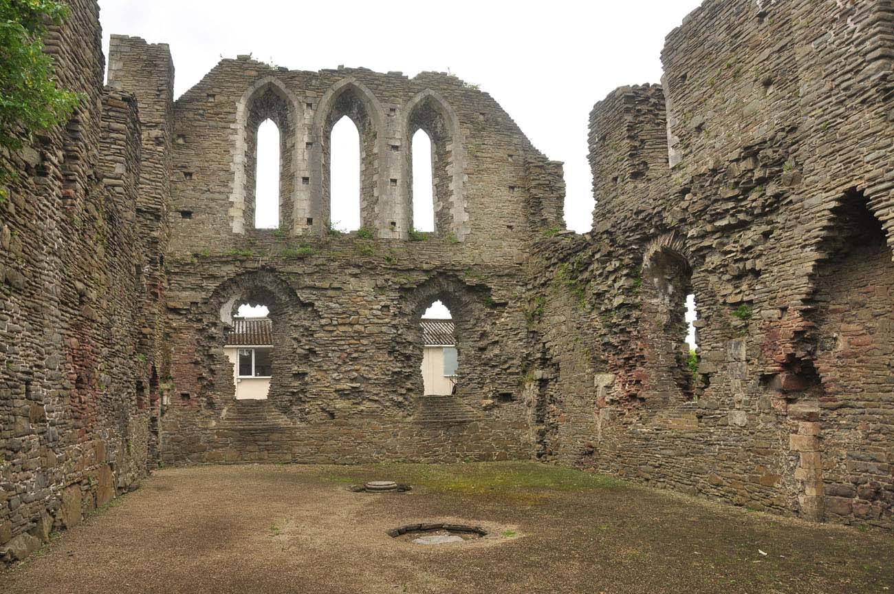 Neath - Cistercian Abbey - Ancient and medieval architecture