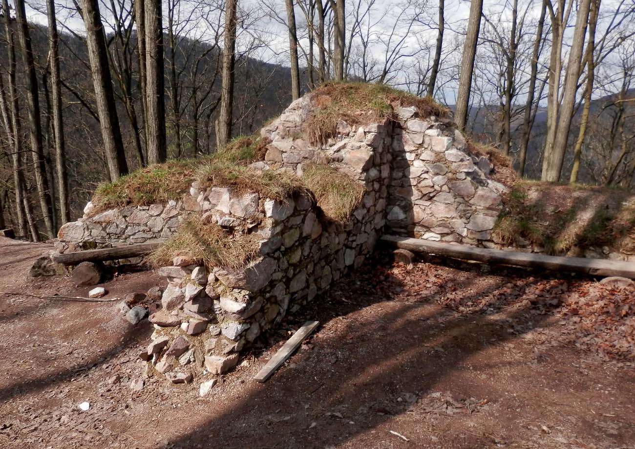 Obišovce - castle - Ancient and medieval architecture