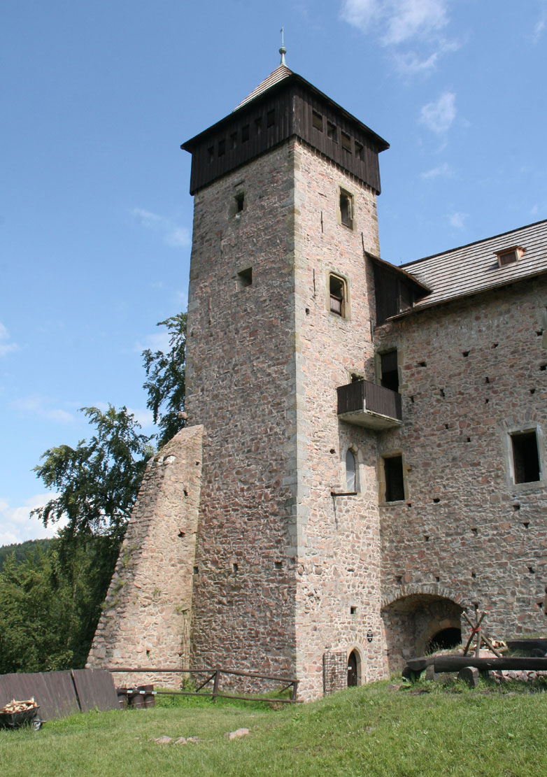 Litice nad Orlicí - zamek - Architektura średniowiecza i starożytności