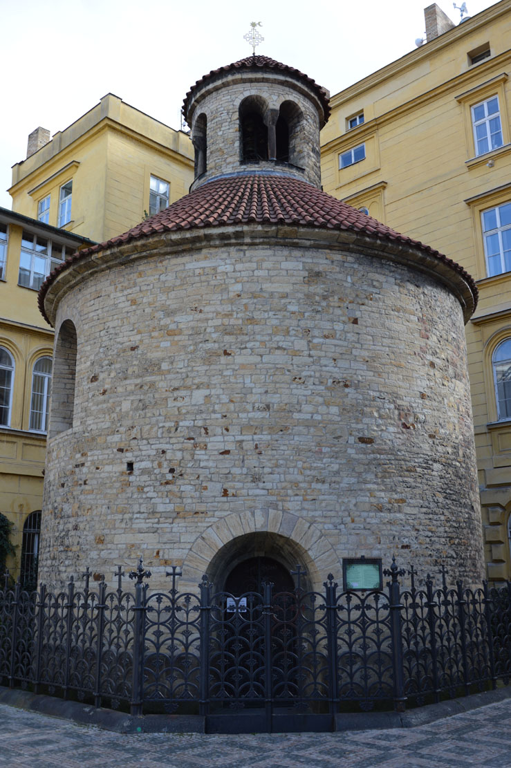 Praha - rotunda św Krzyża - Architektura średniowiecza i starożytności