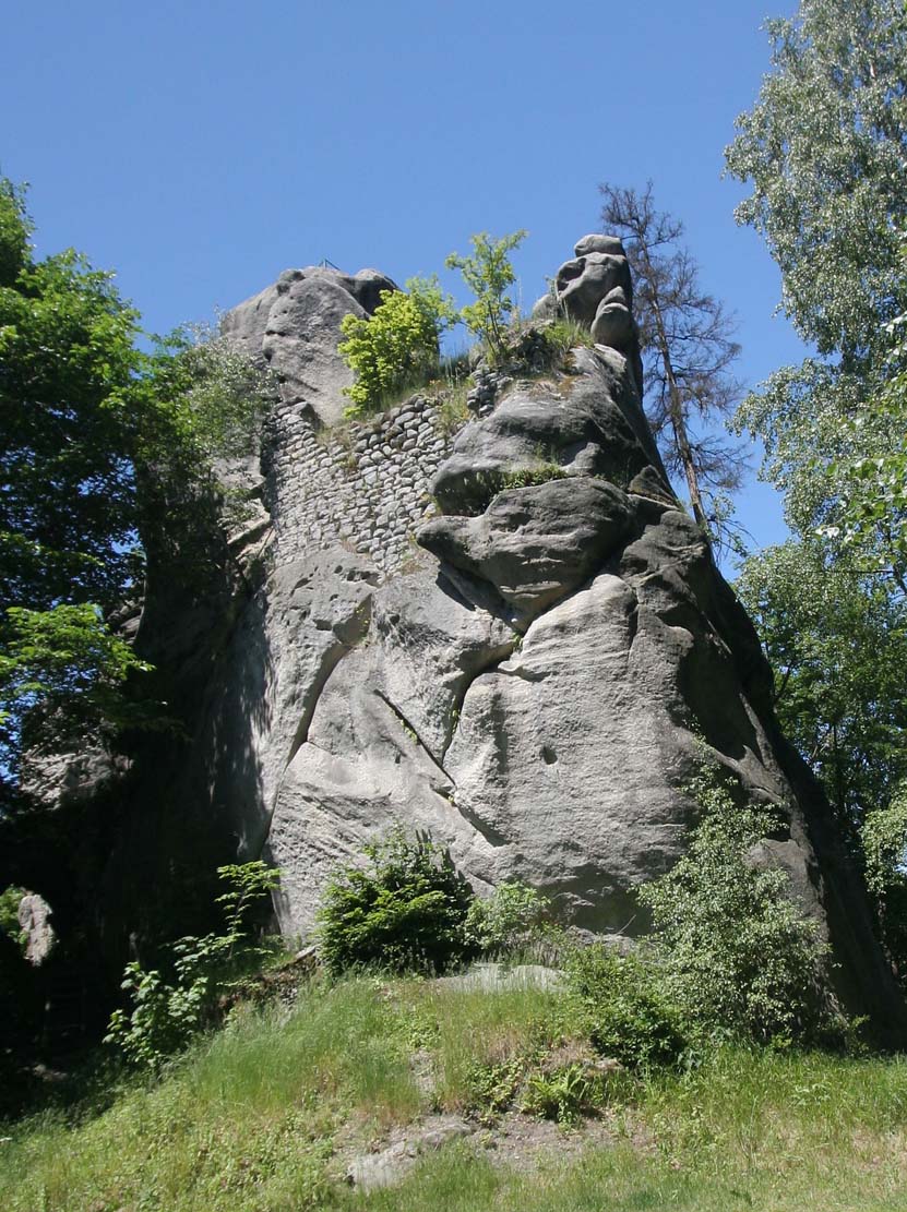 Skály - zamek Katzenstein - Architektura średniowiecza i starożytności