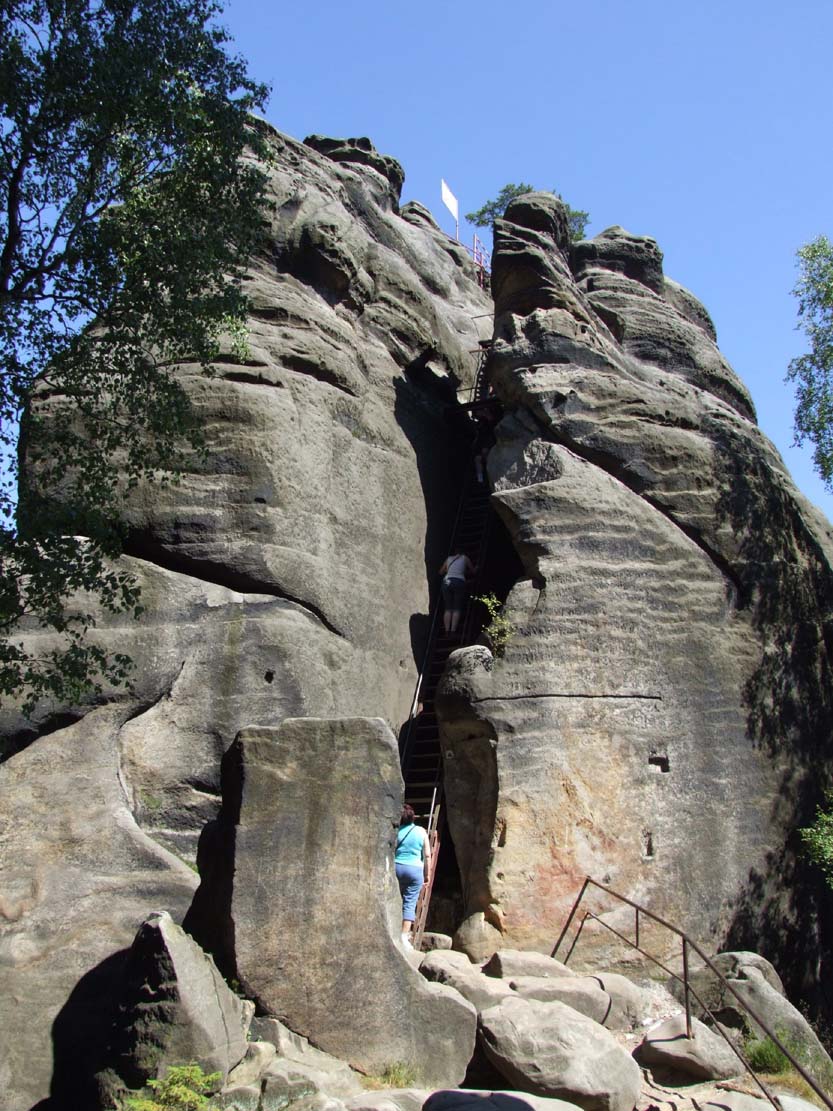 Střemen - zamek - Architektura średniowiecza i starożytności