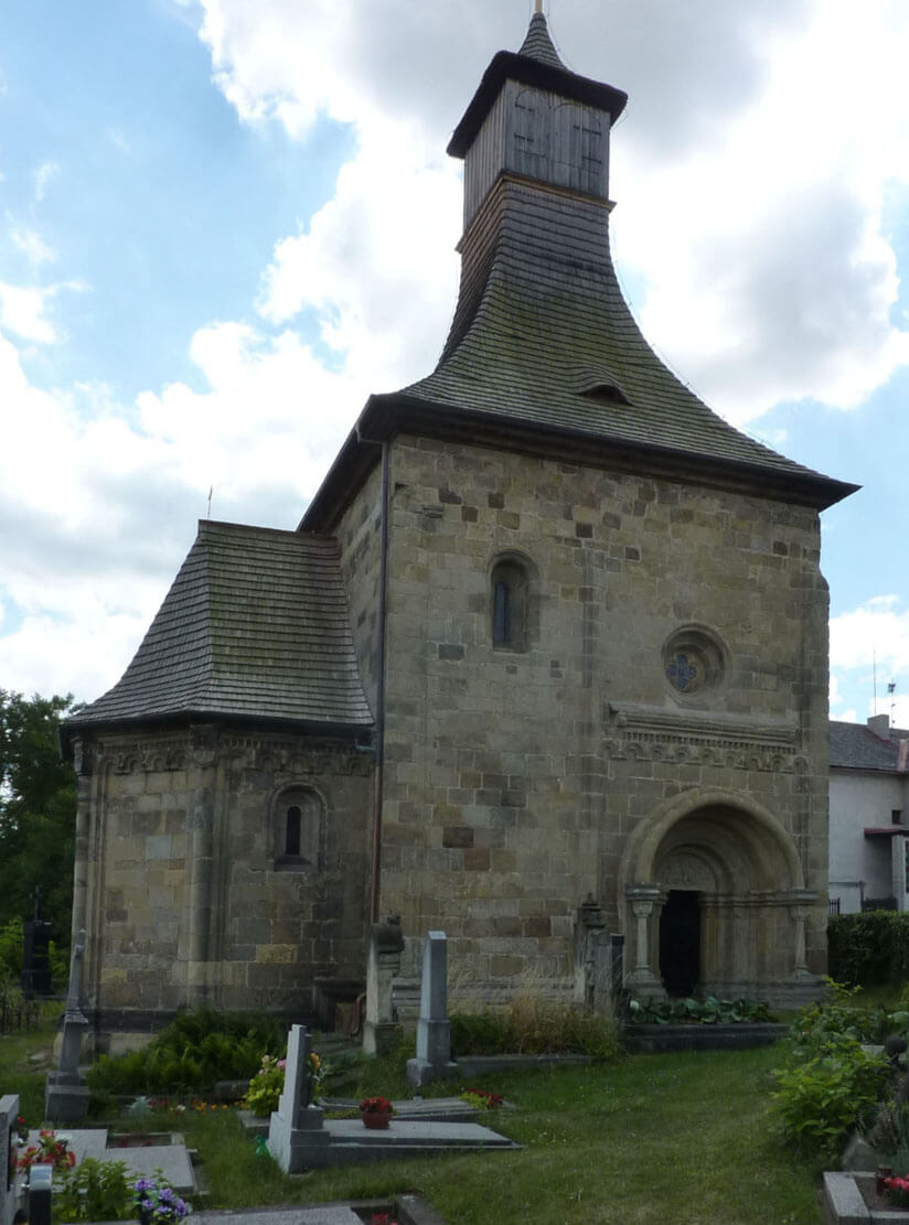 Vinec - kościół św Mikołaja - Architektura średniowiecza i starożytności