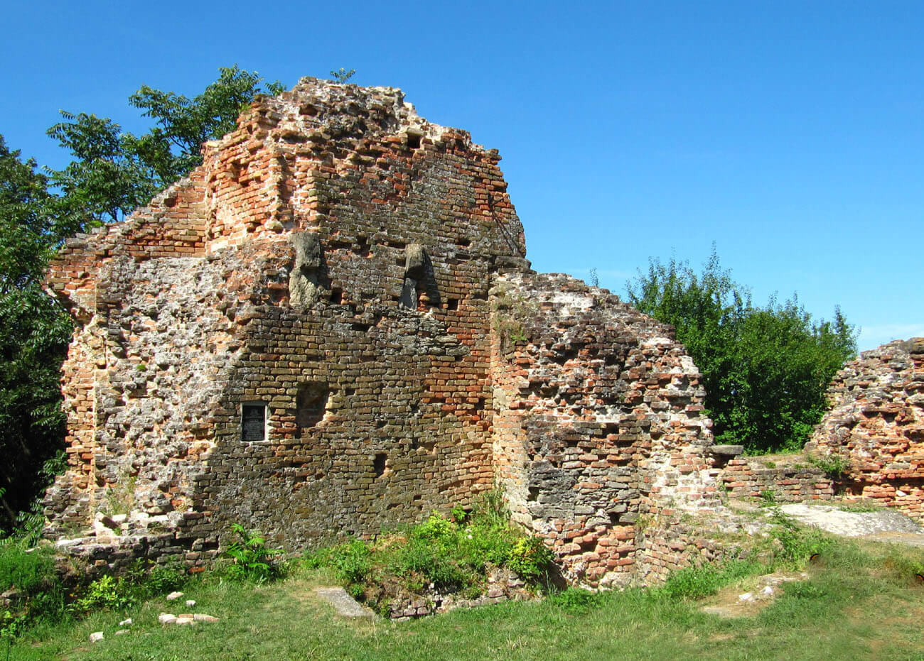 Kereki - zamek Fehérkő - Architektura średniowiecza i starożytności