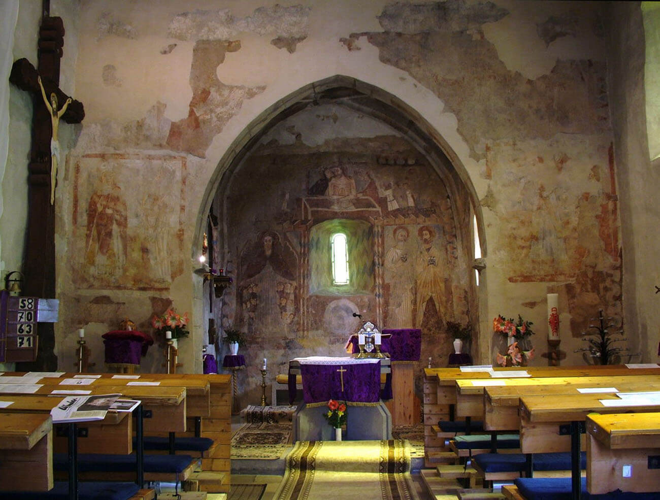 Maconka - kościół św Stefana - Architektura średniowiecza i starożytności