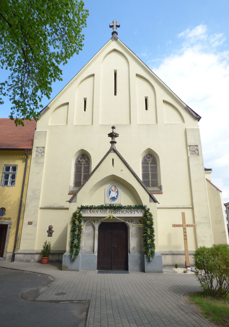 Humenné - klasztor franciszkański - Architektura średniowiecza i ...