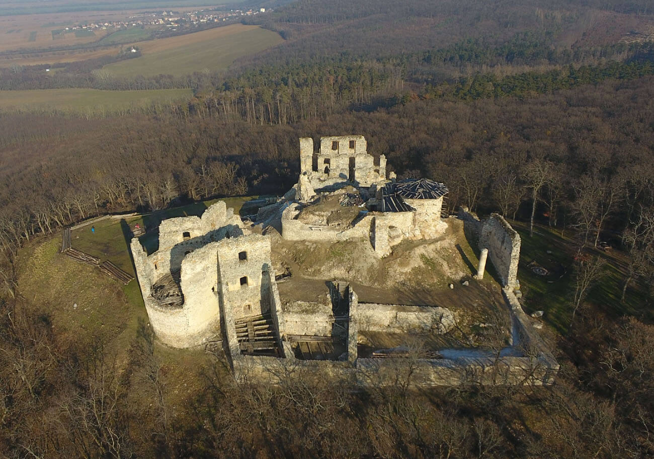 Oponice - castle - Ancient and medieval architecture