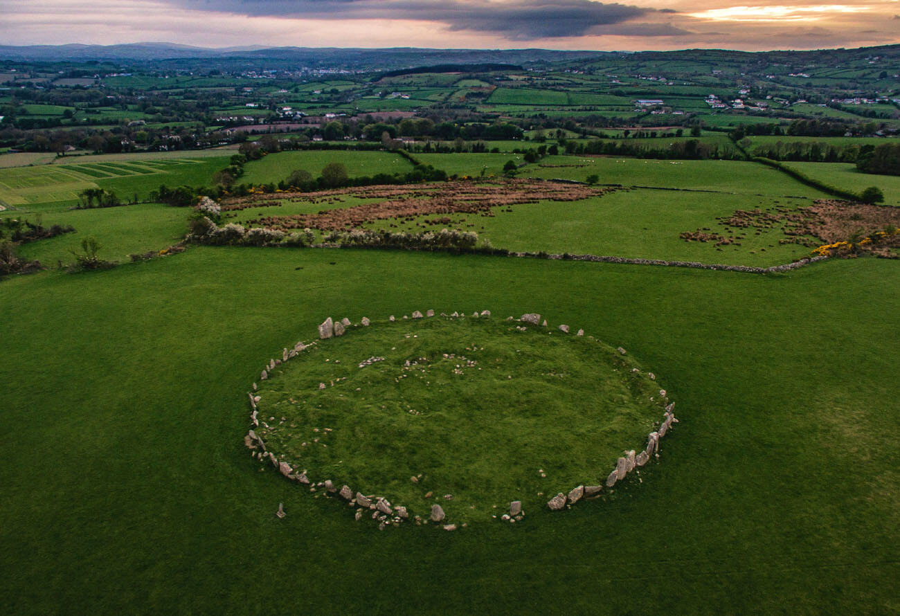 Beltany - kromlech - Architektura średniowiecza i starożytności