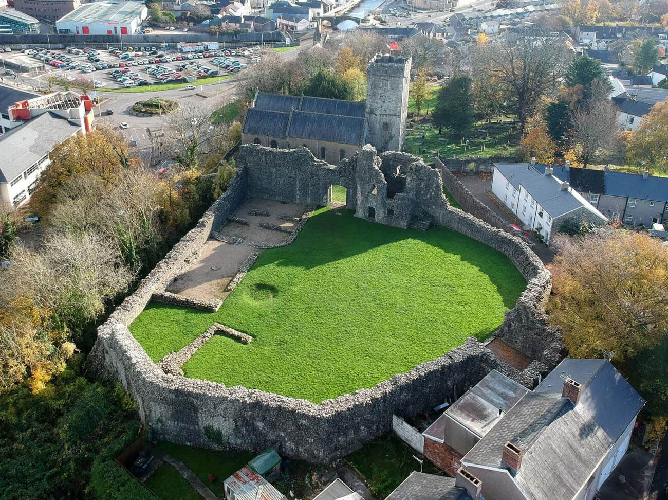Bridgend - Newcastle Castle - Ancient and medieval architecture