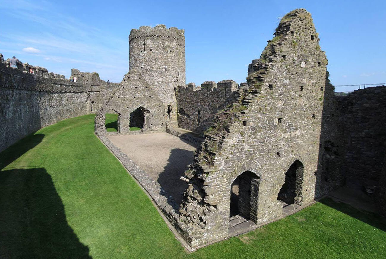 Kidwelly - castle - Ancient and medieval architecture